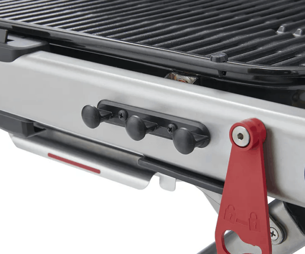 Weber Traveler Portable Gas Barbecue | Outdoor.ie